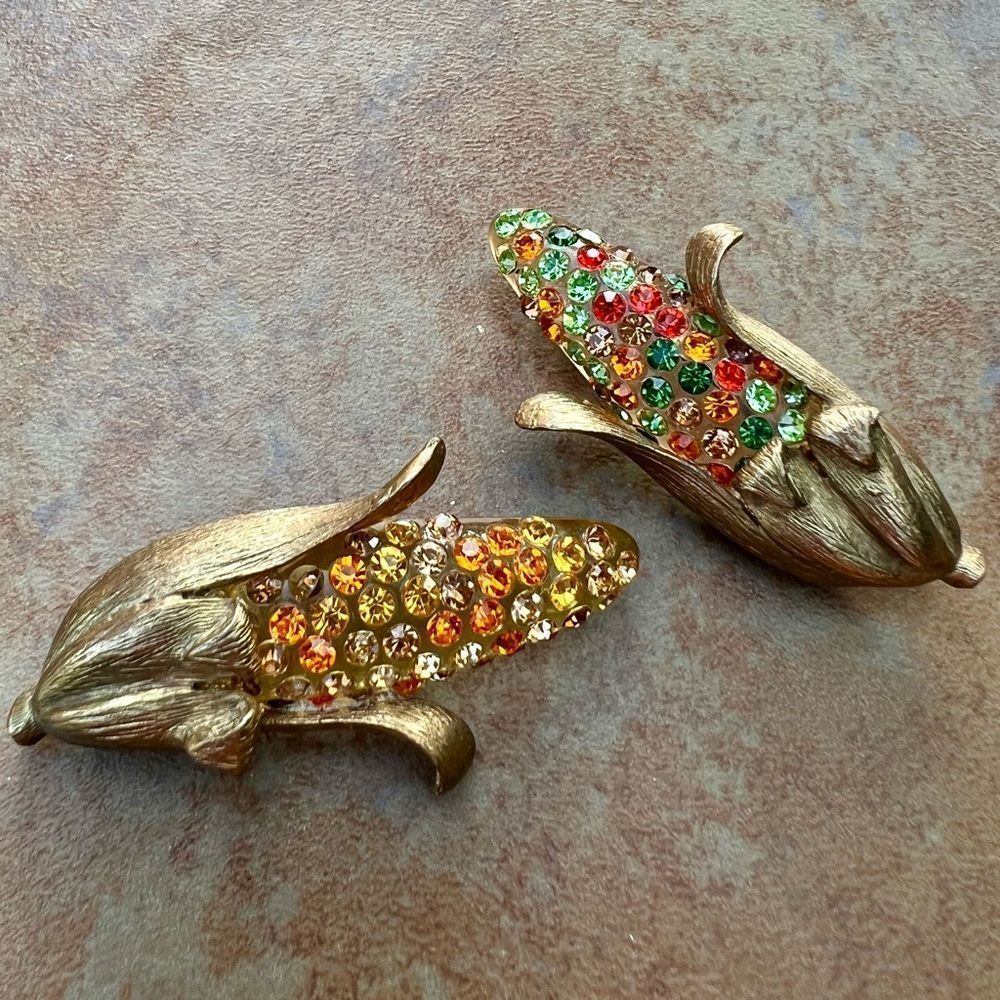 Two 1950s Rare Vintage Forbidden Fruit Lucite And Rhi… - Gem